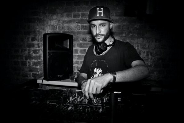 iFLYER: Jaybee aka Dirk Bite - DJ