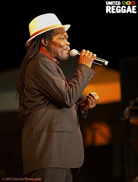 iFLYER: ERIC DONALDSON - LIVE