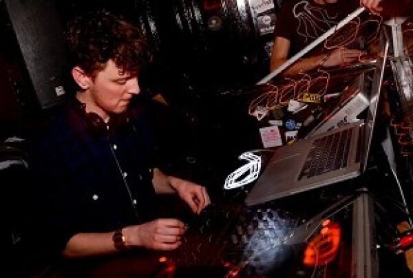 iFLYER: Tom Burnell - DJ