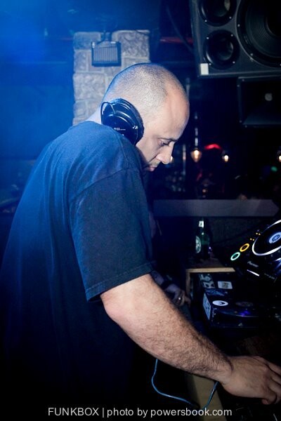 iFLYER: ADAM RIOS / 写真 - DJ